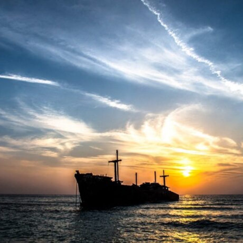 Water activities and adventure in kish island, diving, kayak,cruise ...